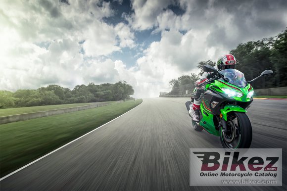 Kawasaki Ninja 400 KRT gallery